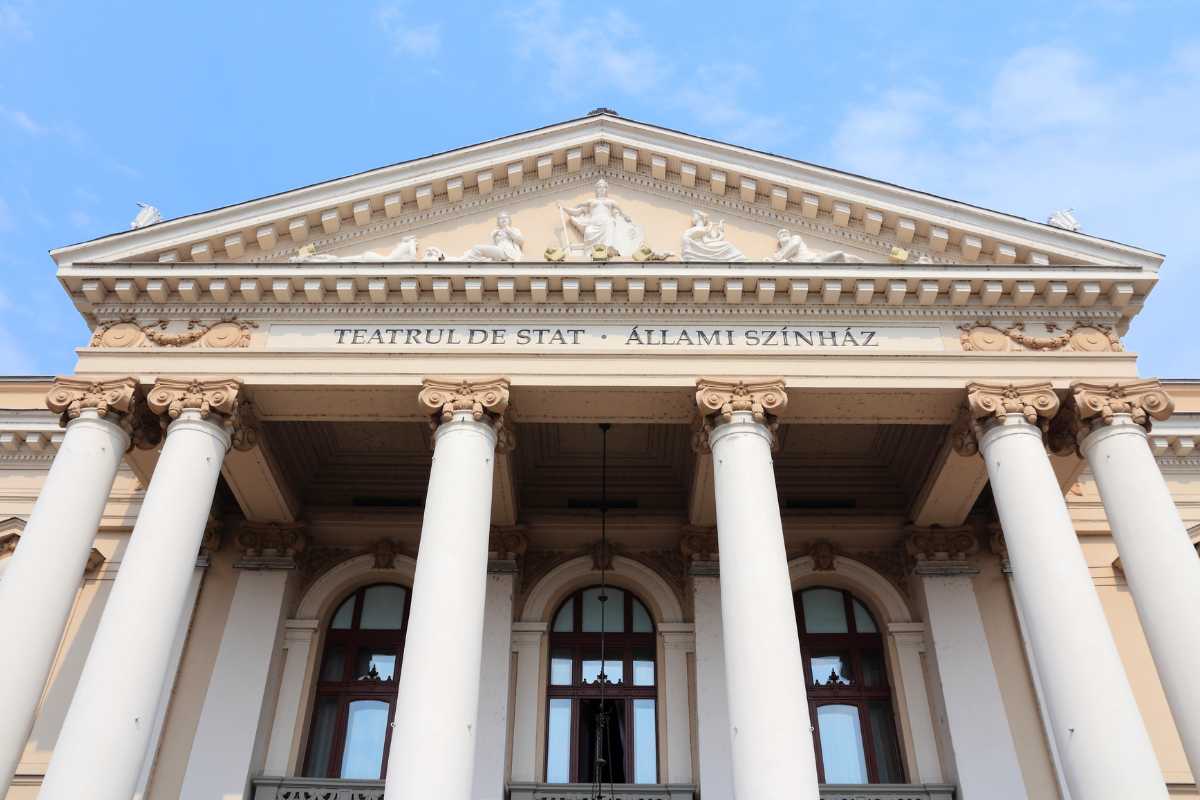 Premiere of "Trombonel - The Snow Thief", a show dedicated to the ...